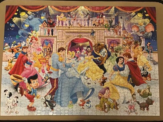 Disney Holiday ? Jigsaw Puzzle Set